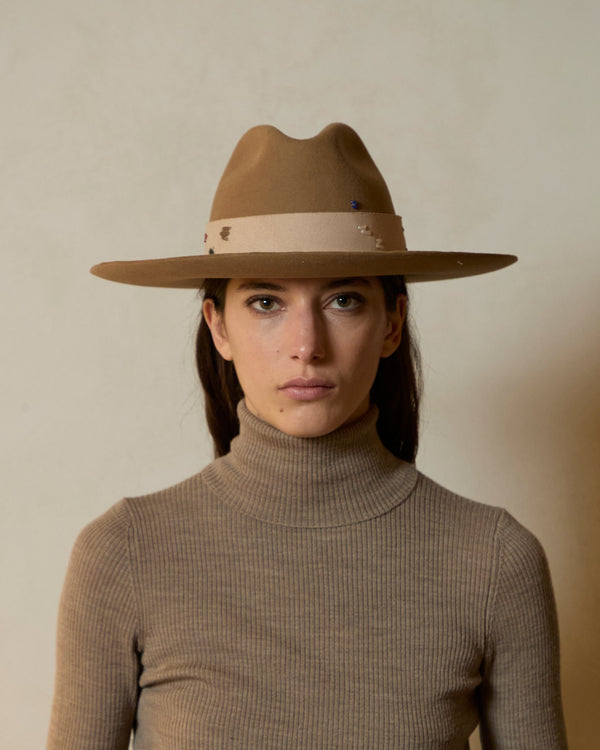 Masculine Stitch Sand | SUPERDUPER